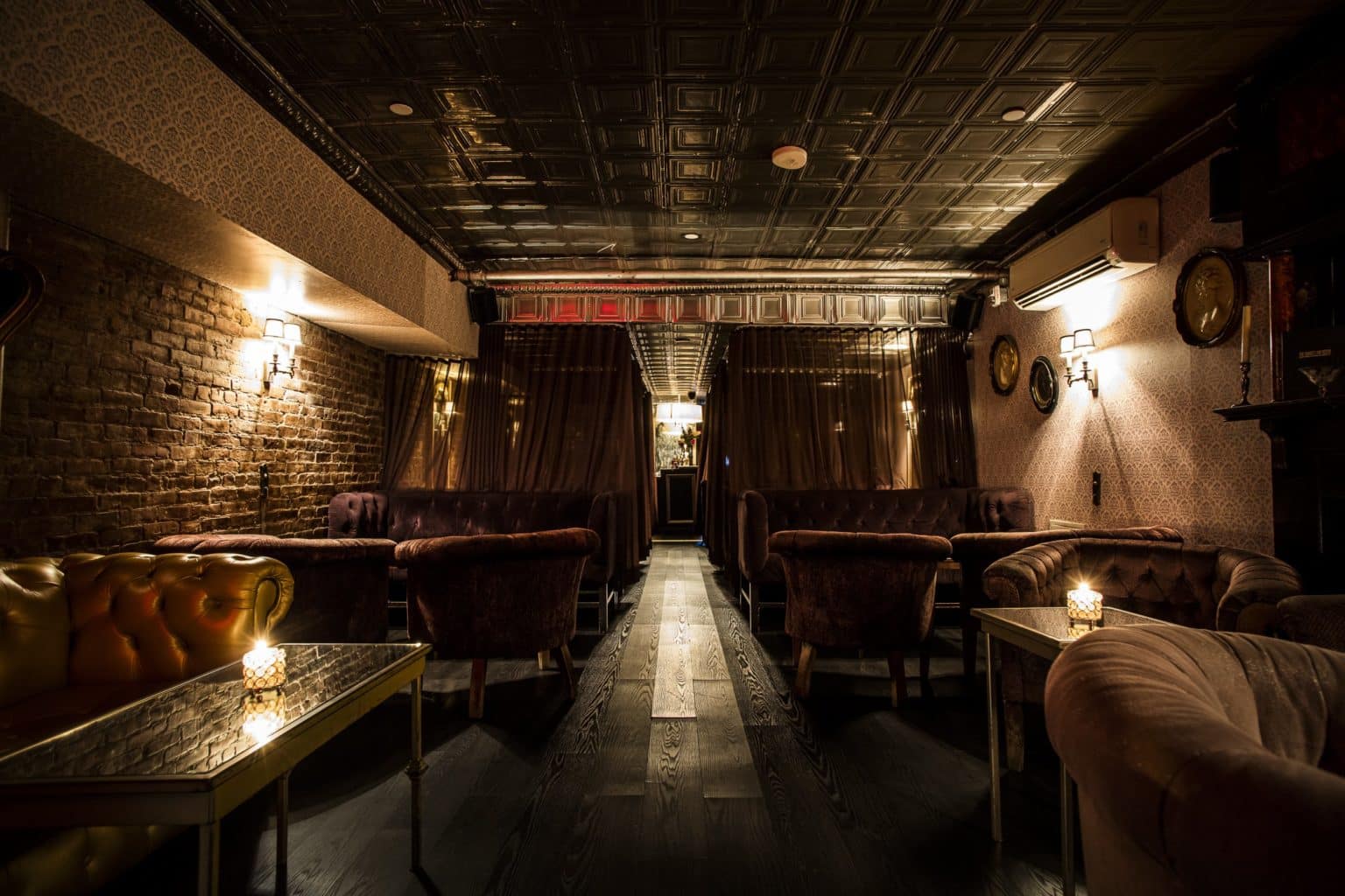 10 CHARMING Chelsea Bars (That'll Keep You Coming Back)