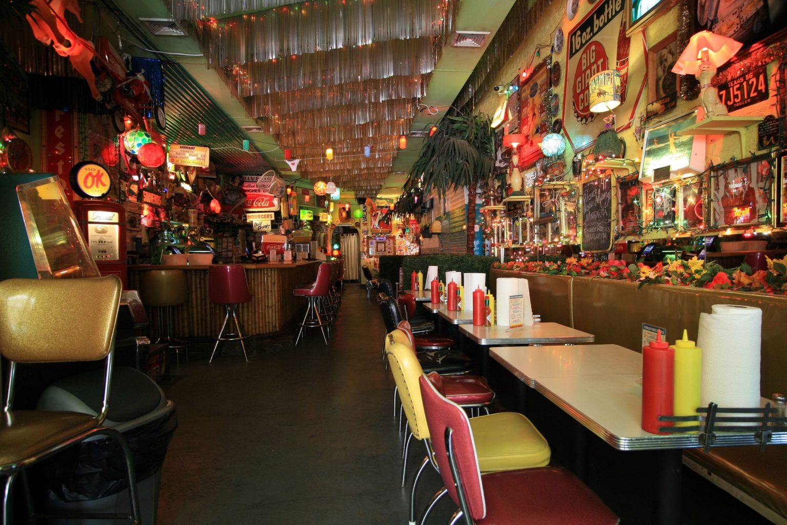 10 CHARMING Chelsea Bars (That'll Keep You Coming Back)